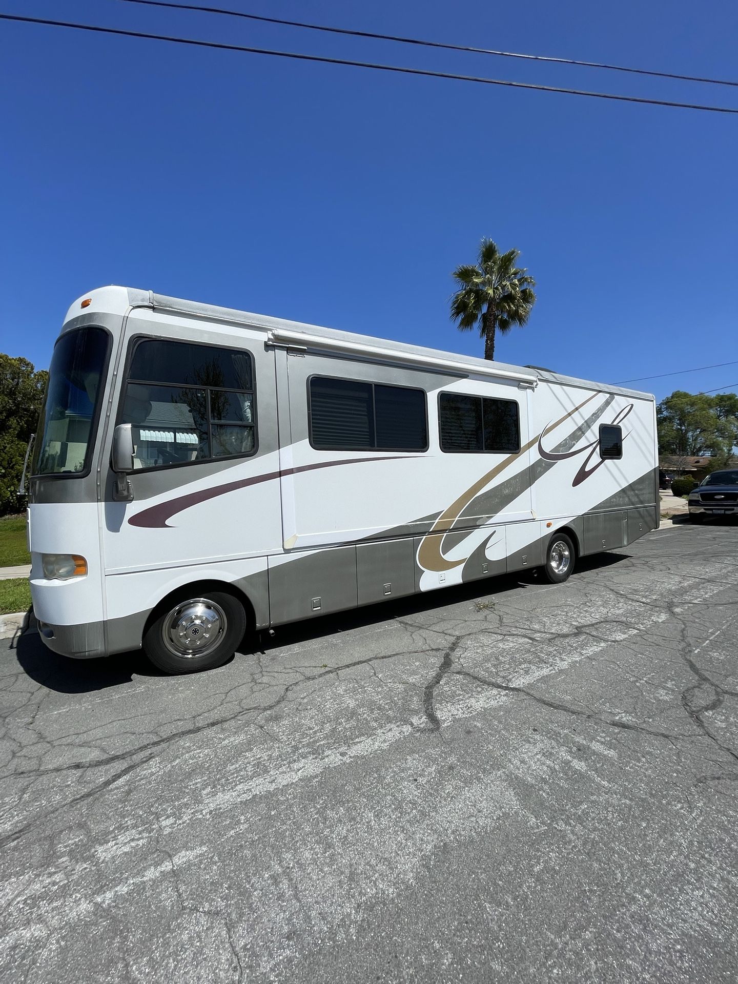2004 Ford Thor Motorhome for Sale in El Cajon, CA - OfferUp