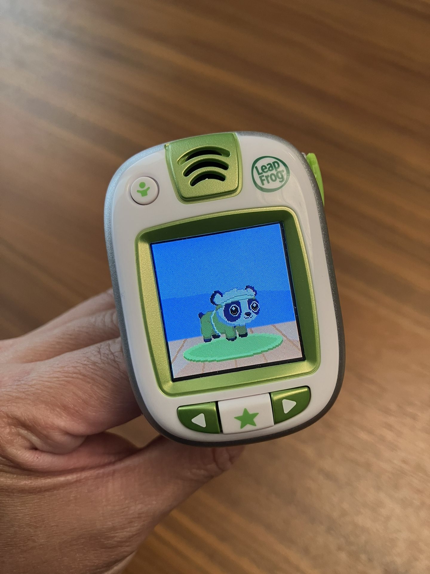 LeapFrog Leap Band Green Activity Tracker for Kids, Interactive ...