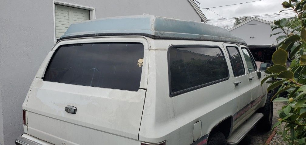 1989 Chevrolet Suburban High Top Fiberglass Conversion for Sale in ...