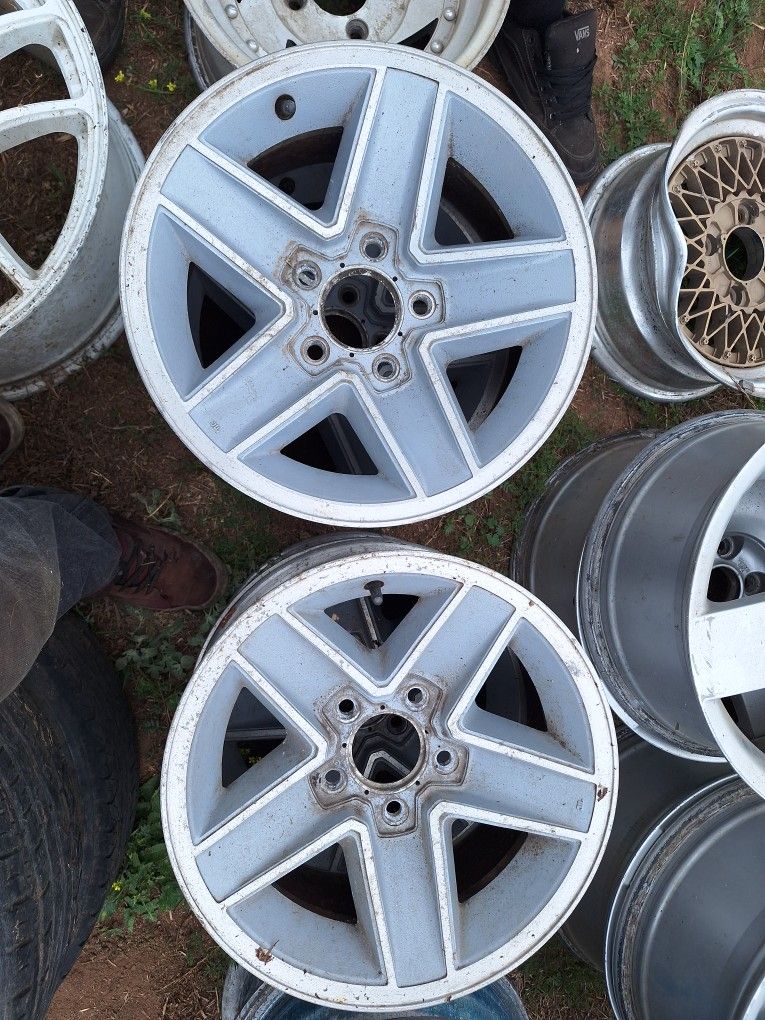 80s Camaro Wheels for Sale in Ramona, CA - OfferUp