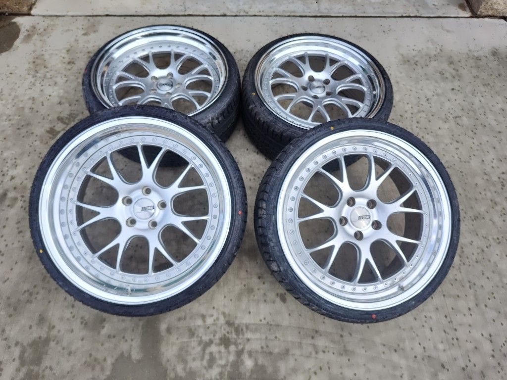 SSR Ms3 Wheels 20x9F And 20x9.5R 5x114.3 for Sale in Montclair, CA ...