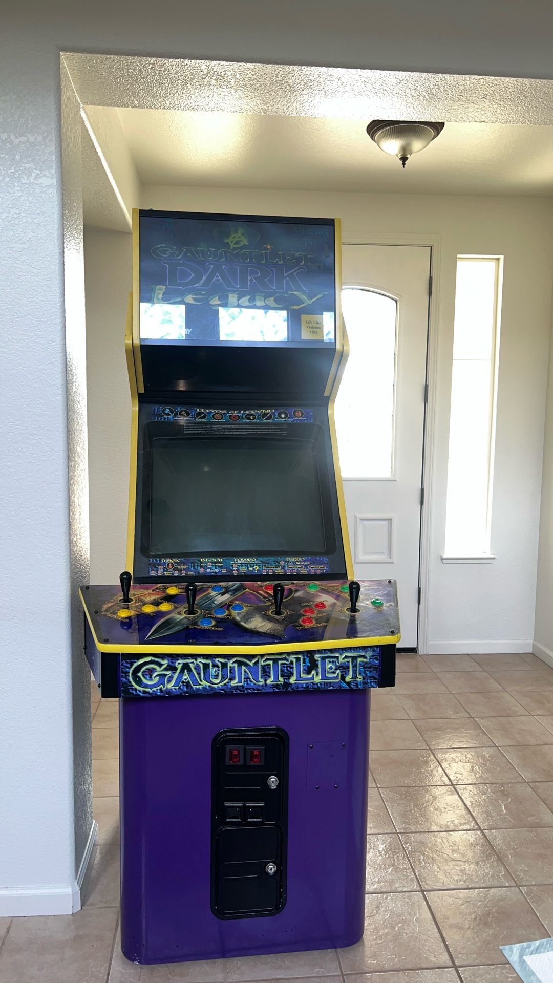 Stand Up Arcade Game: Gauntlet Dark Legacy for Sale in Modesto, CA ...