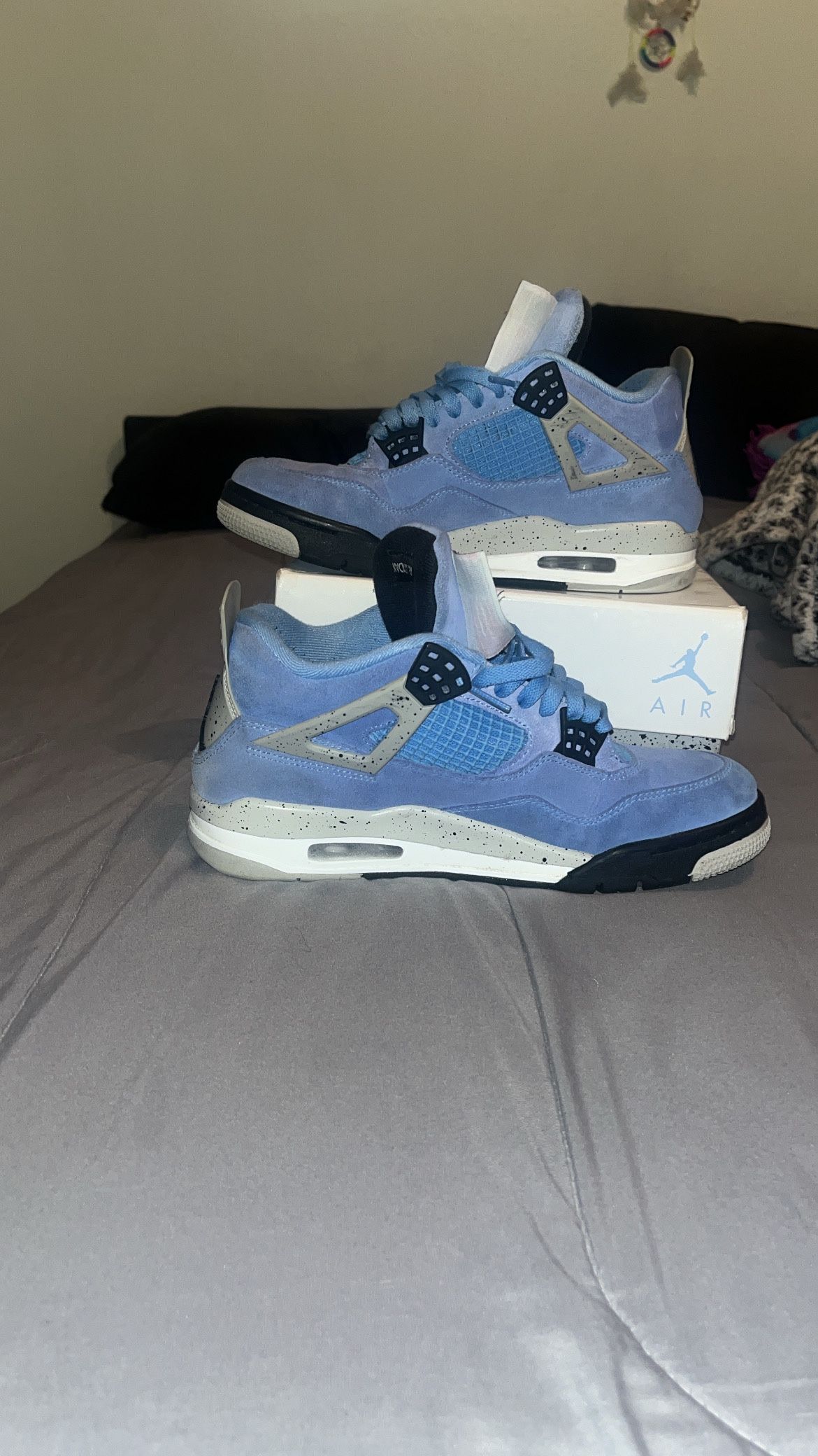 Air Jordan 4 Retro 'University Blue' for Sale in Houston, TX - OfferUp