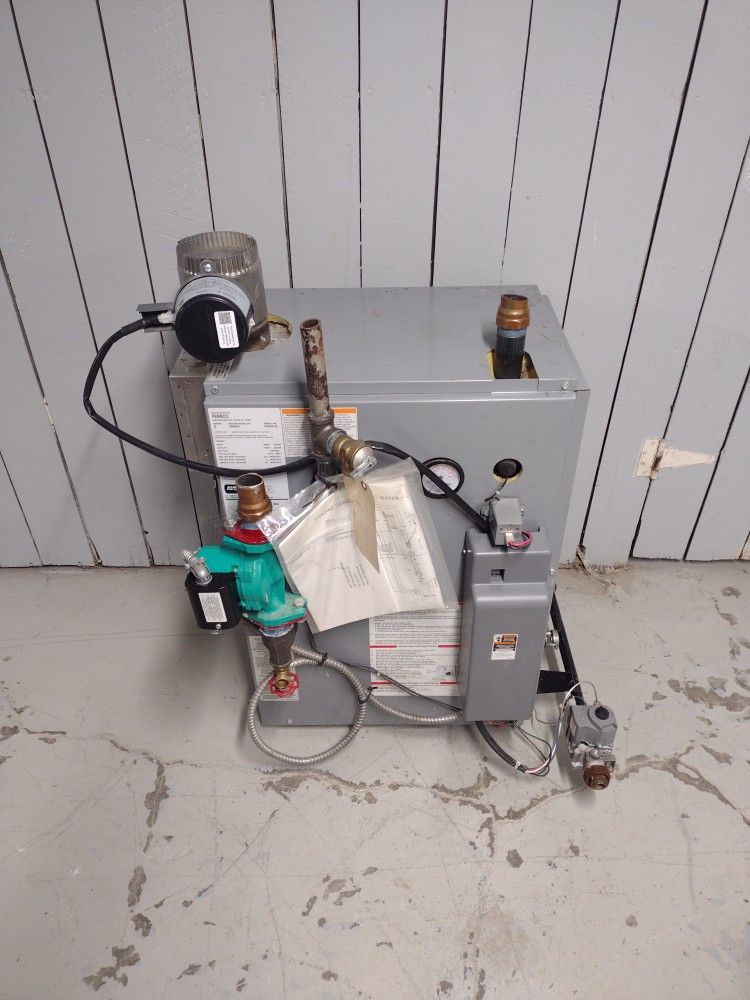 Pennco Hot Water Boiler for Sale in Chicago, IL - OfferUp