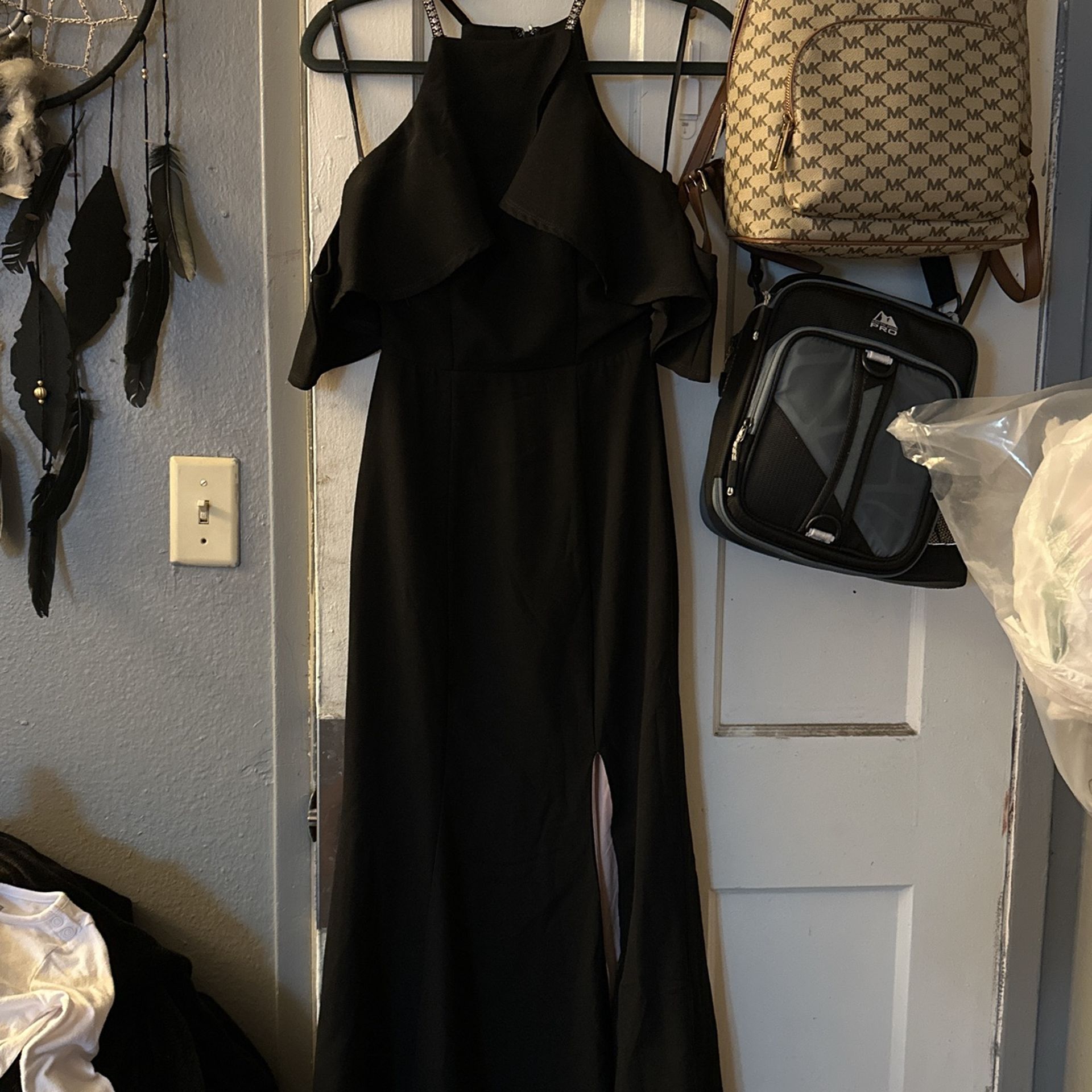 Black With Pink Inside Dress Size 3 for Sale in Anaheim, CA - OfferUp