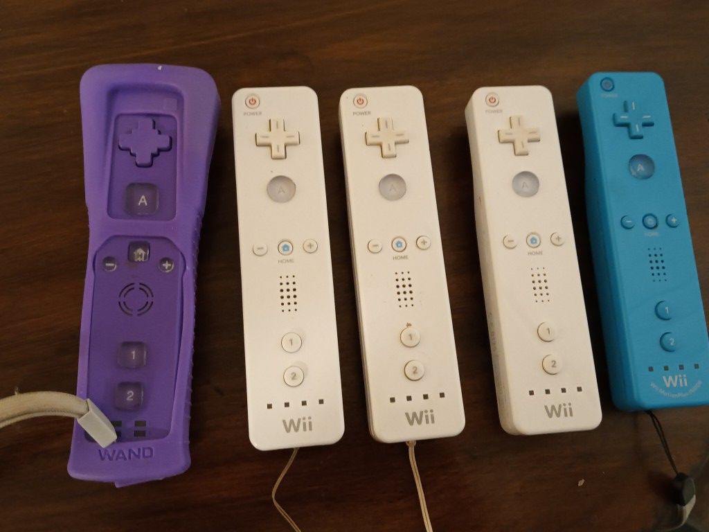 Wii Controllers for Sale in Las Vegas, NV - OfferUp