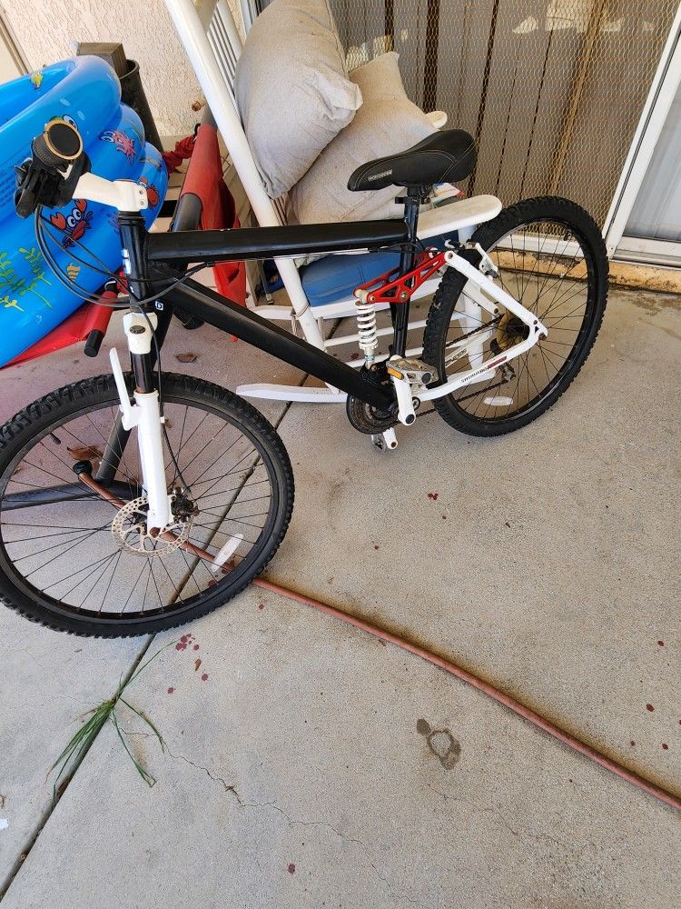 Genesis 26" V2100 Men's Dual Suspension Mountain Bike for Sale in ...