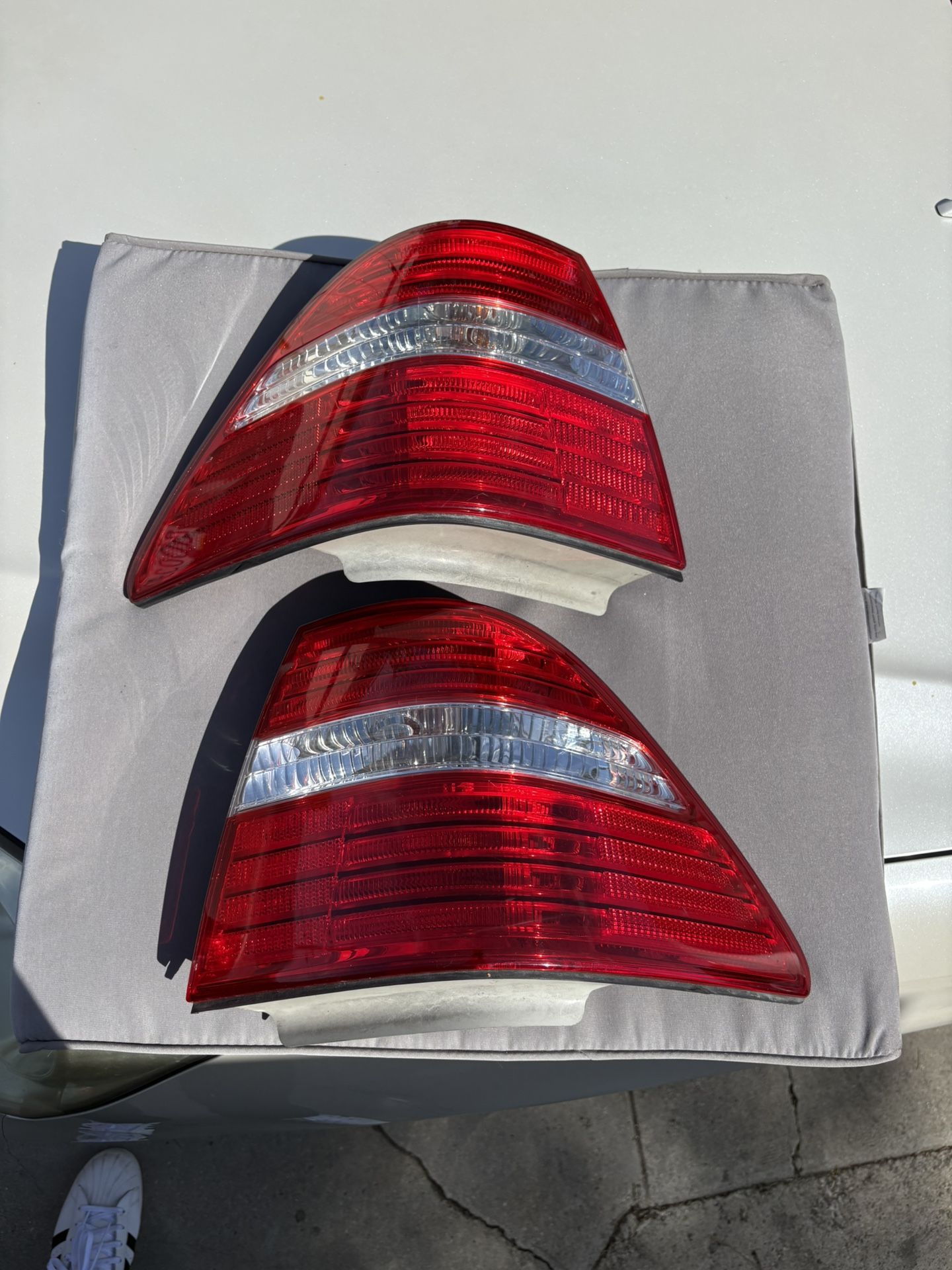 Lexus LS430 Tail Lights Parts for Sale in Bellflower, CA - OfferUp