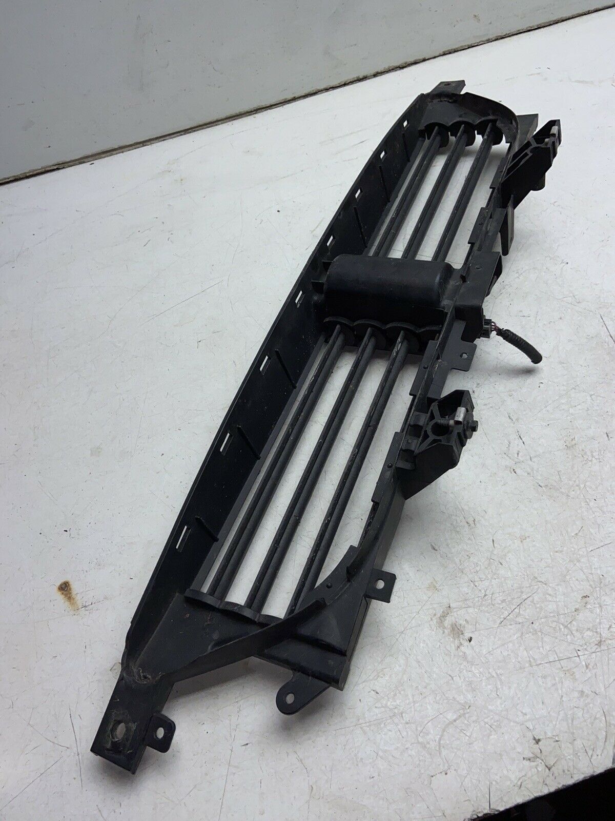 2013 2014 2015 2016 Dodge Dart Front Radiator Active Grille TRIM FRONT CLIP MOLDING COVER PANEL ...