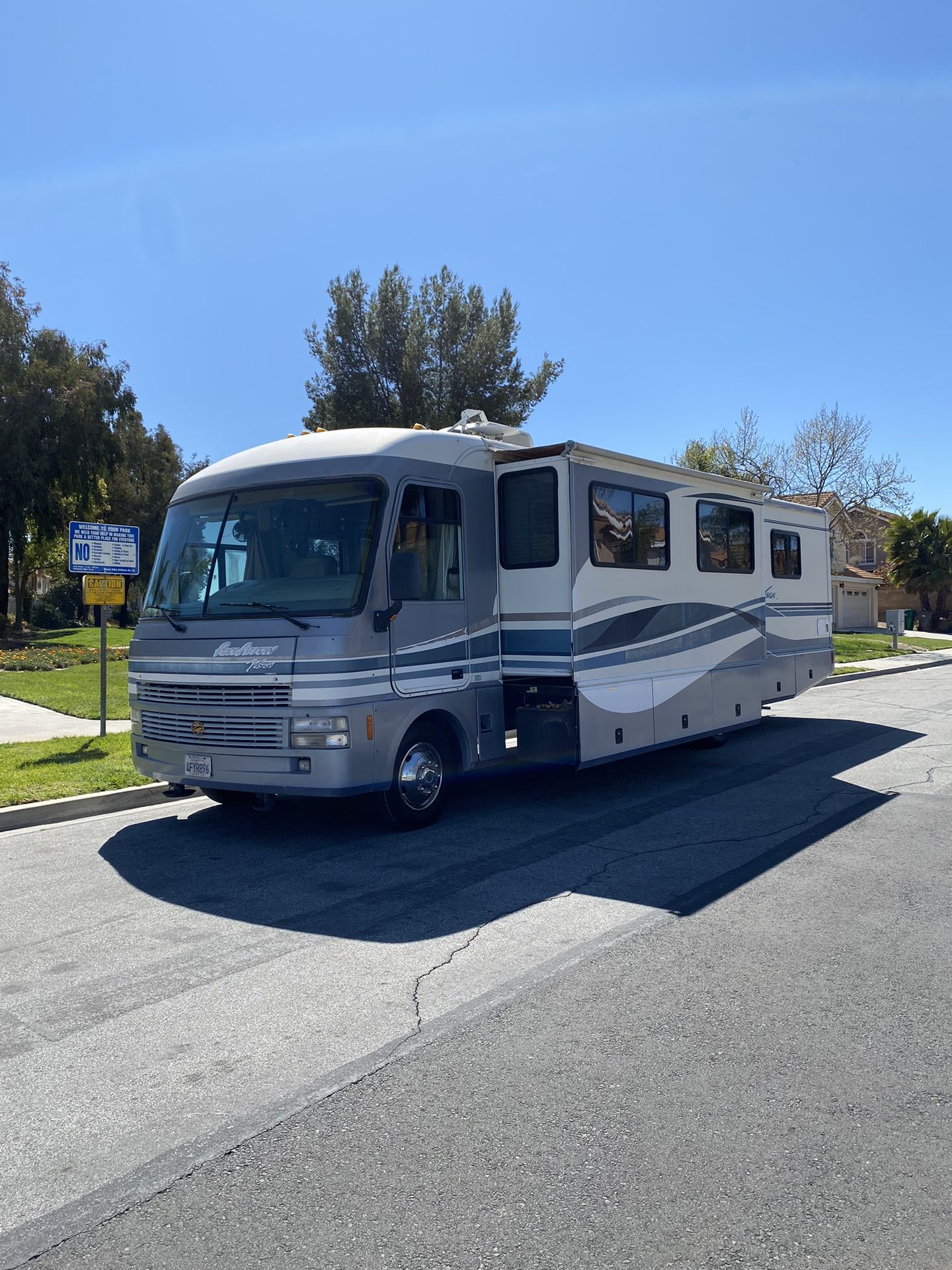1999 Pace Arrow Vision for Sale in Moreno Valley, CA - OfferUp