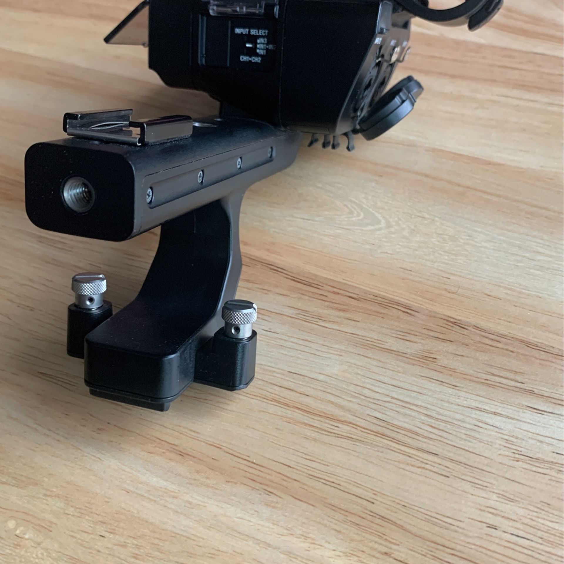 Sony XLR-H1 XLR Handle Unit (for Fx3) for Sale in Piscataway, NJ - OfferUp