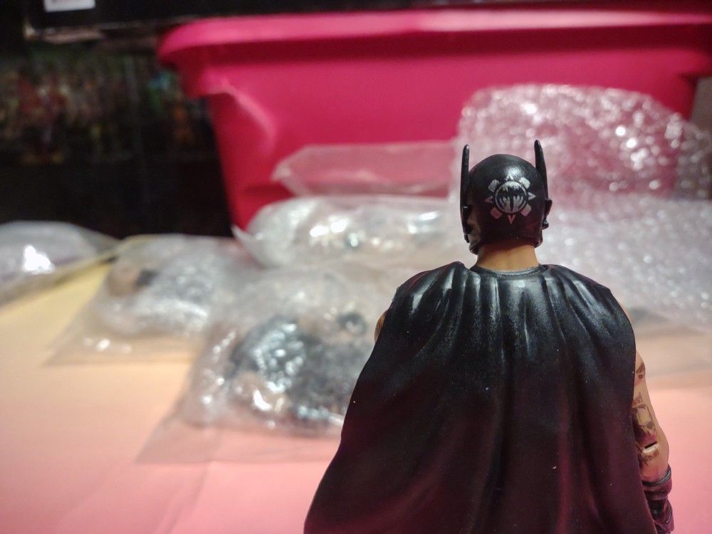 WWE Basic Battle Pack DC Batman Rey Mysterio With Cape Wrestling Action ...