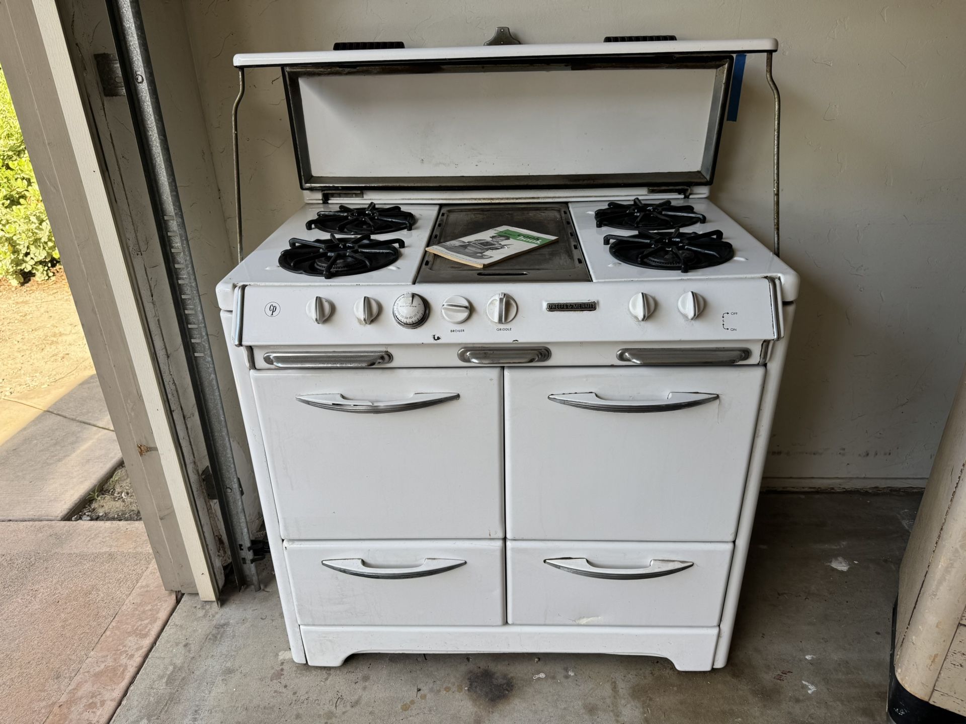 42“ Okeefe & Merritt vintage Stove for Sale in Fullerton, CA - OfferUp