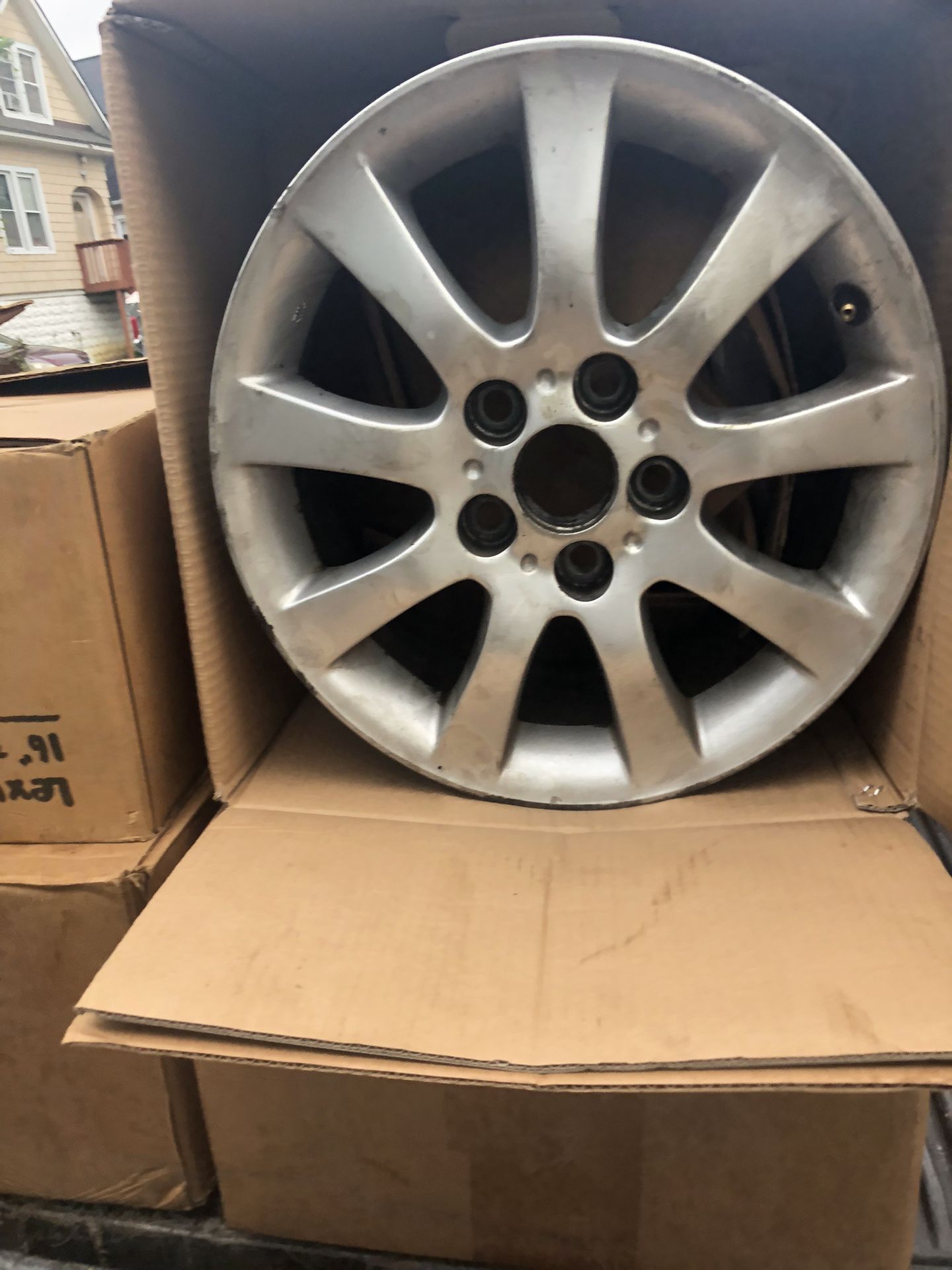 Lexus Toyota Rims 16 Inch for Sale in Baltimore, MD - OfferUp