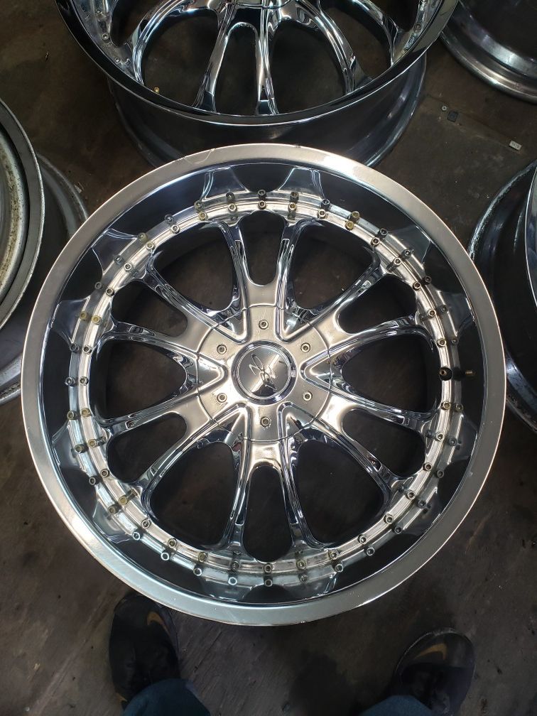 Used rims chrome 22" inch for Sale in Houston, TX - OfferUp