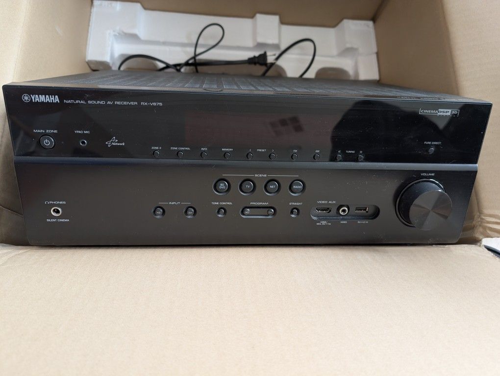 Yamaha RX-V675 Home Theater AV Receiver With Remote Control for Sale in ...