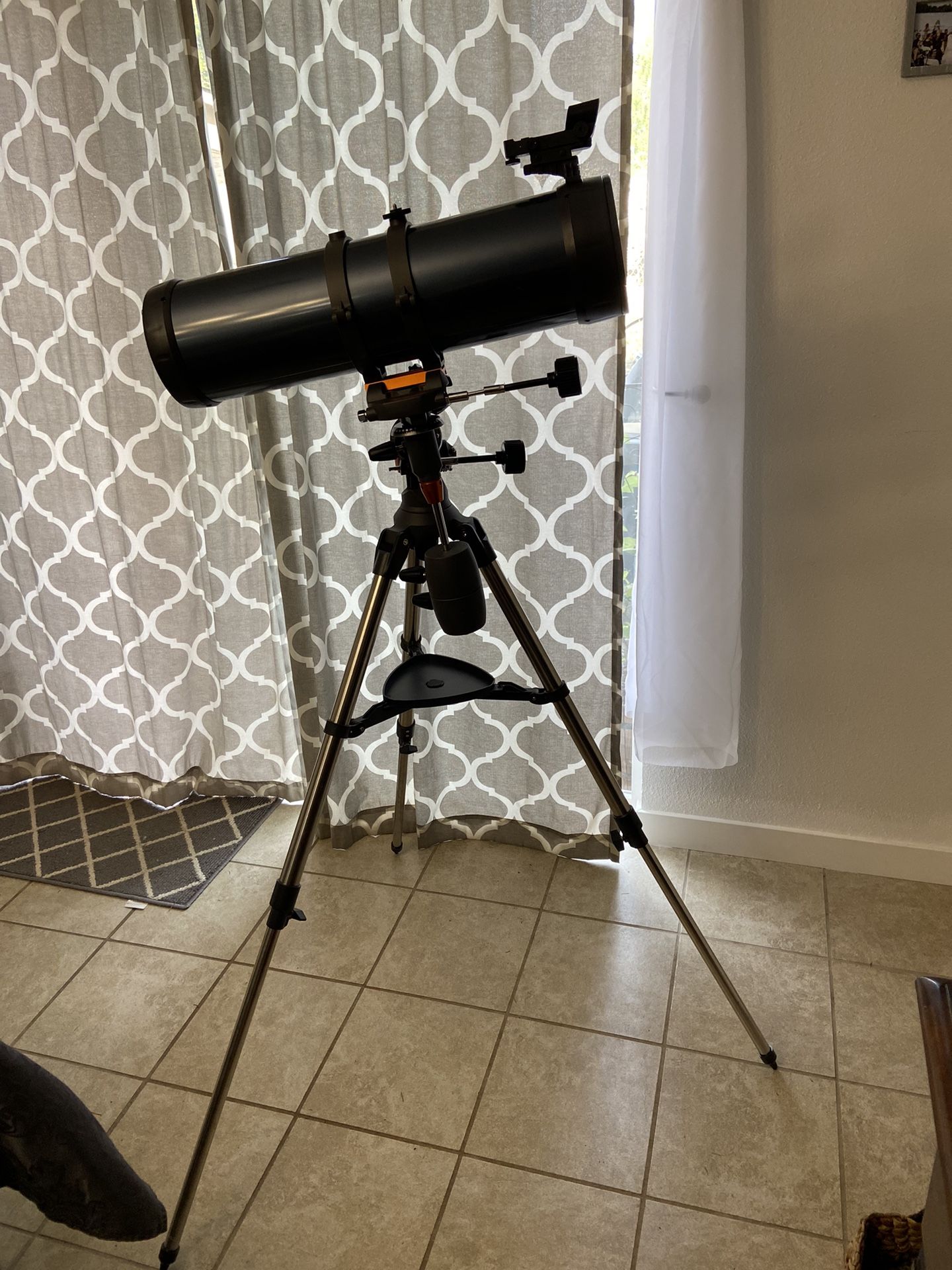 Celestron Astromaster 130eq Telescope for Sale in Ruston, WA - OfferUp