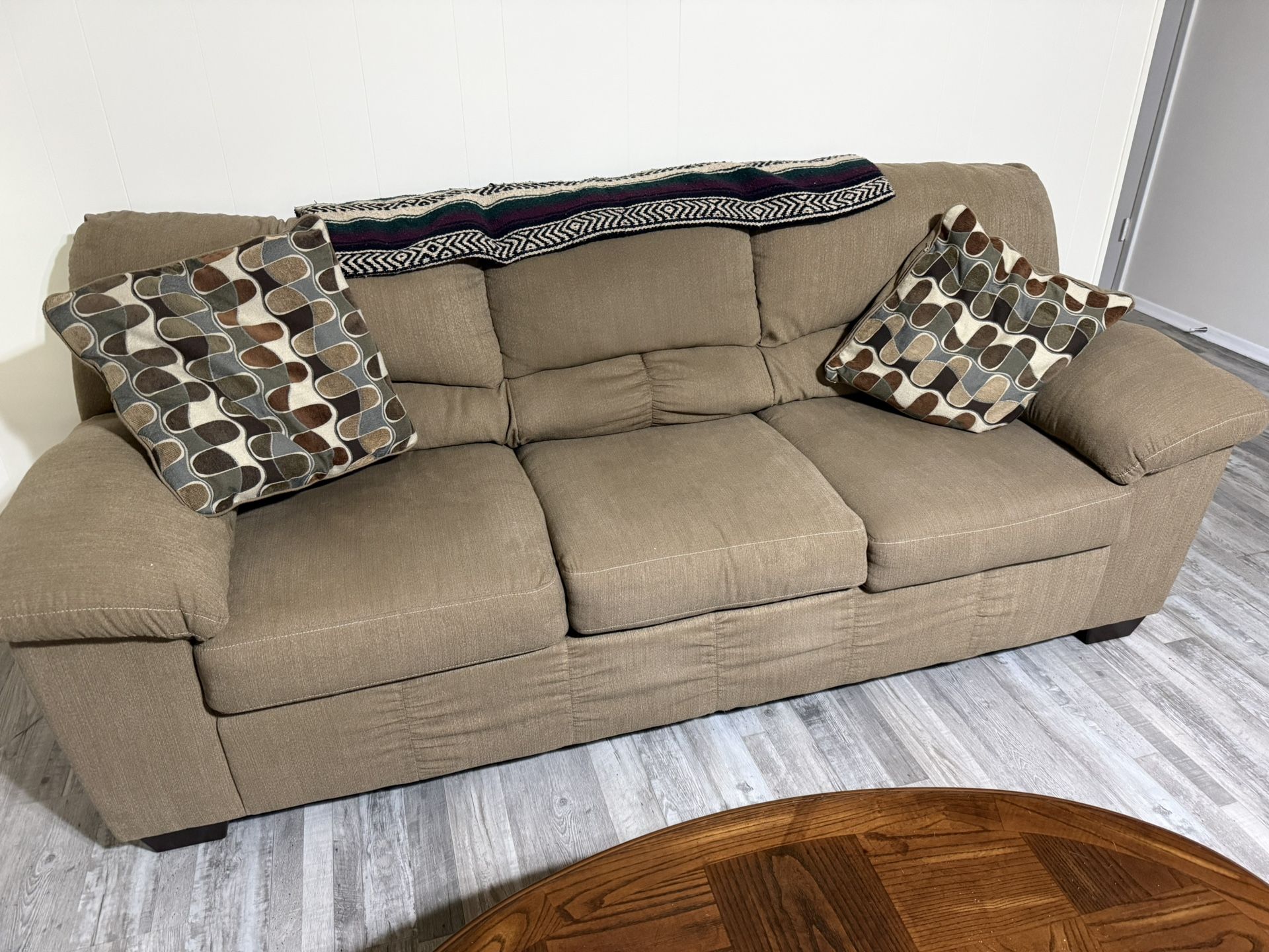 Couch & Love Seat for Sale in Arlington, TX - OfferUp