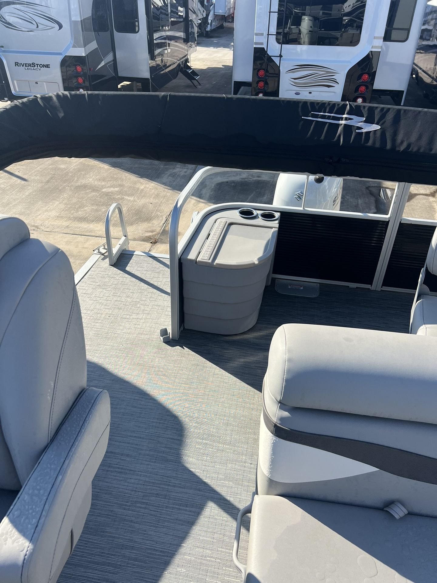 2022 Bennington 20sv for Sale in Donna, TX - OfferUp