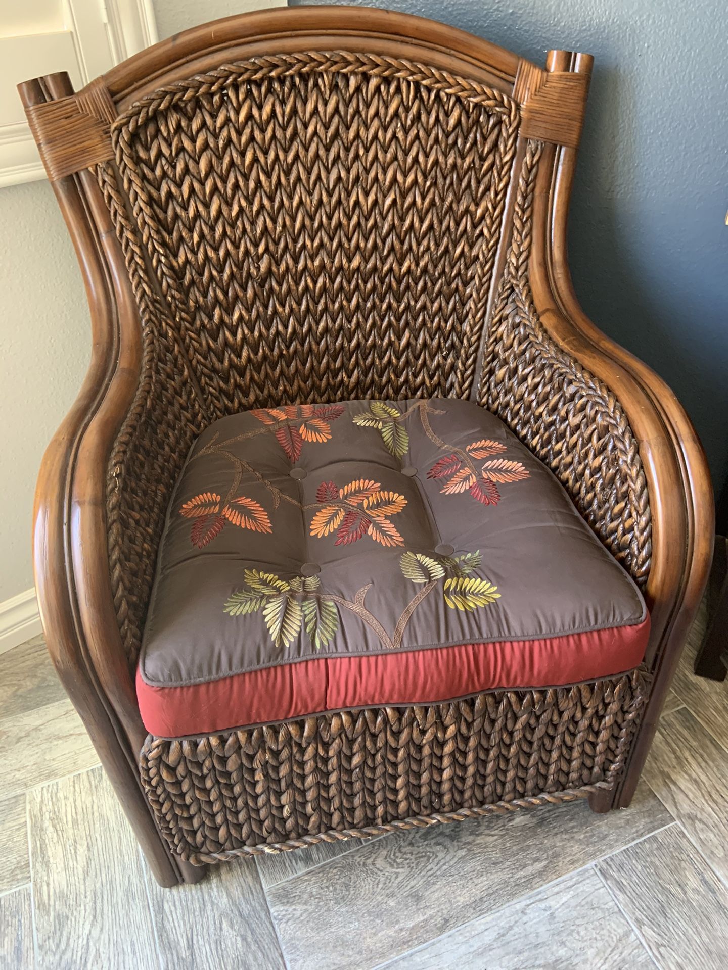 Pier one Wicker Chair for Sale in Rialto, CA - OfferUp