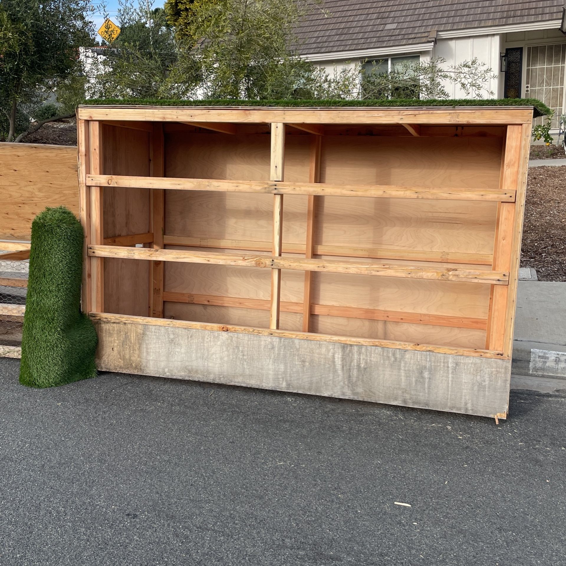 Free - 1x2 Timber Wood Box. for Sale in La Costa, CA - OfferUp