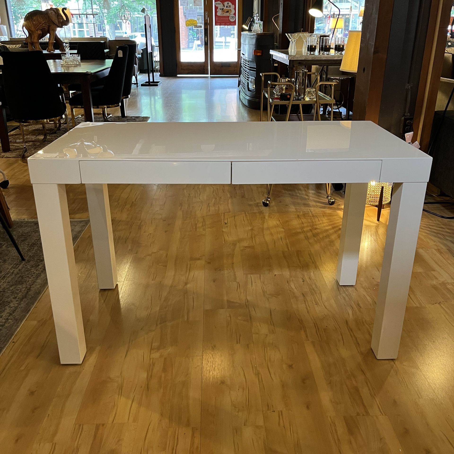 West Elm Parson’s Style White Desk for Sale in Seattle, WA - OfferUp