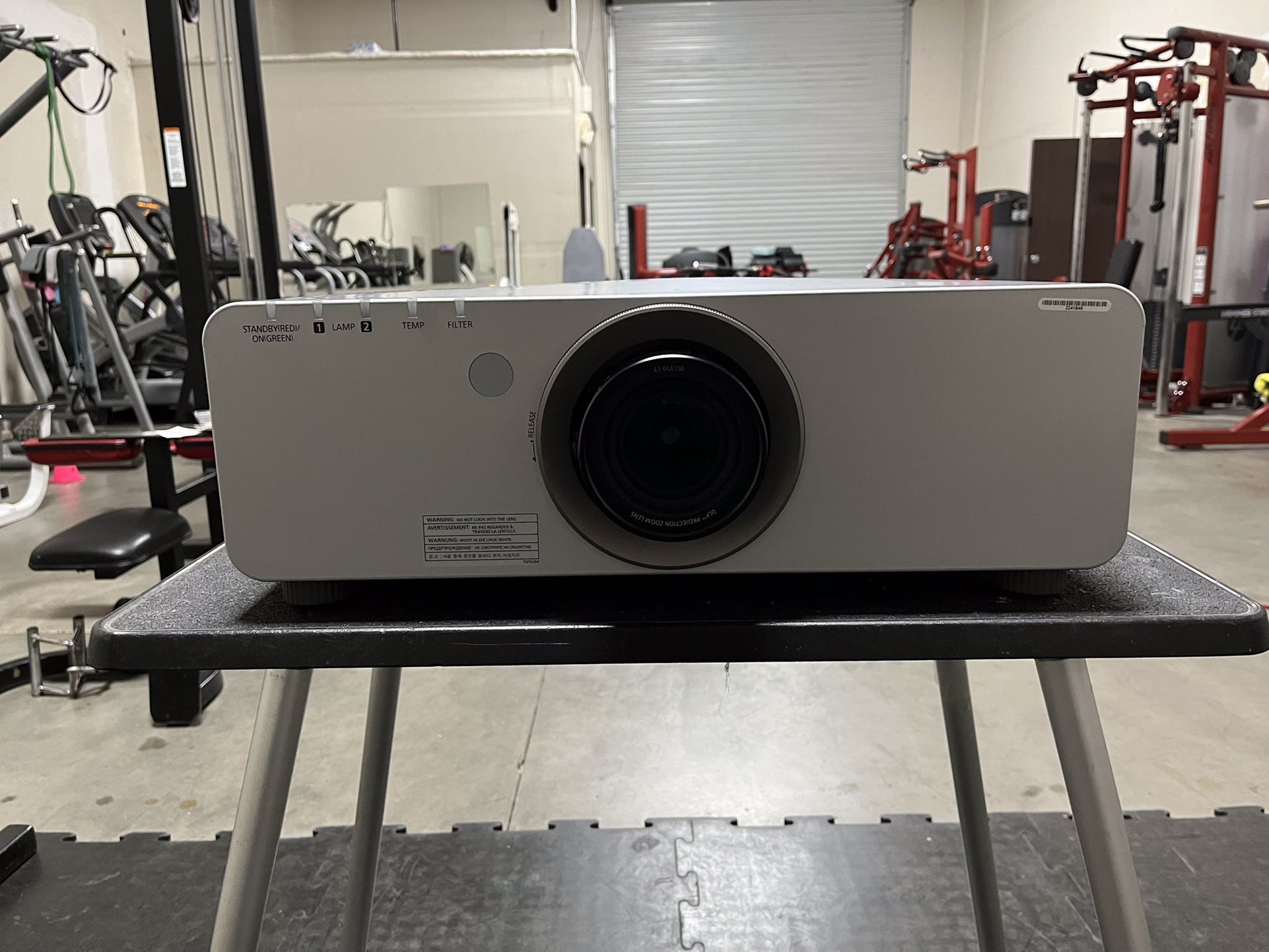 Panasonic Projector 6k Lumens Big Screen Up To 50ft Diag for Sale in ...