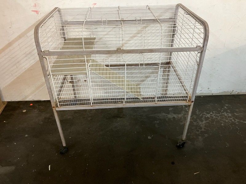 Cage for Sale in Monrovia, CA - OfferUp