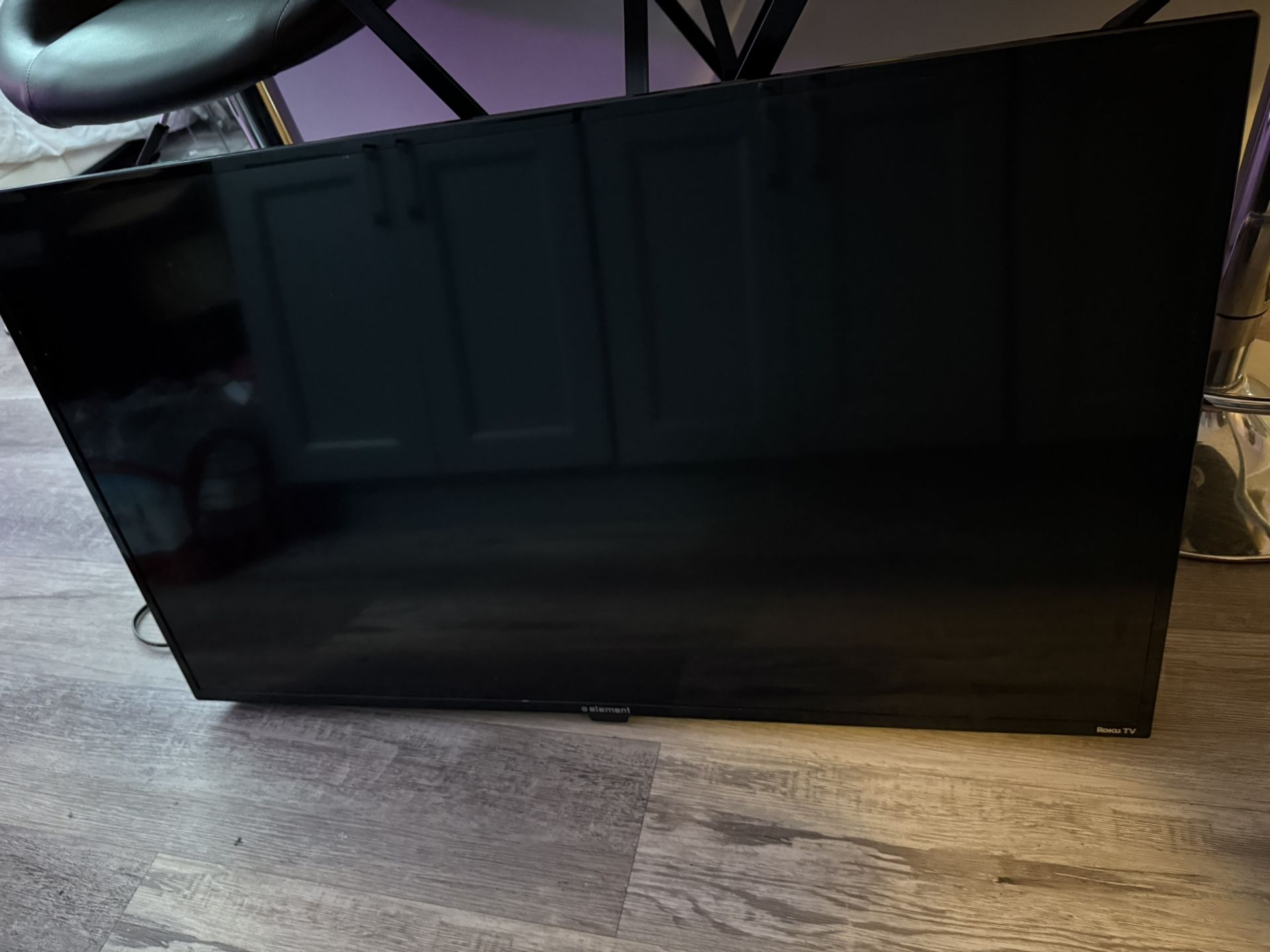 43” Element 4K Roku Smart TV for Sale in Los Angeles, CA - OfferUp
