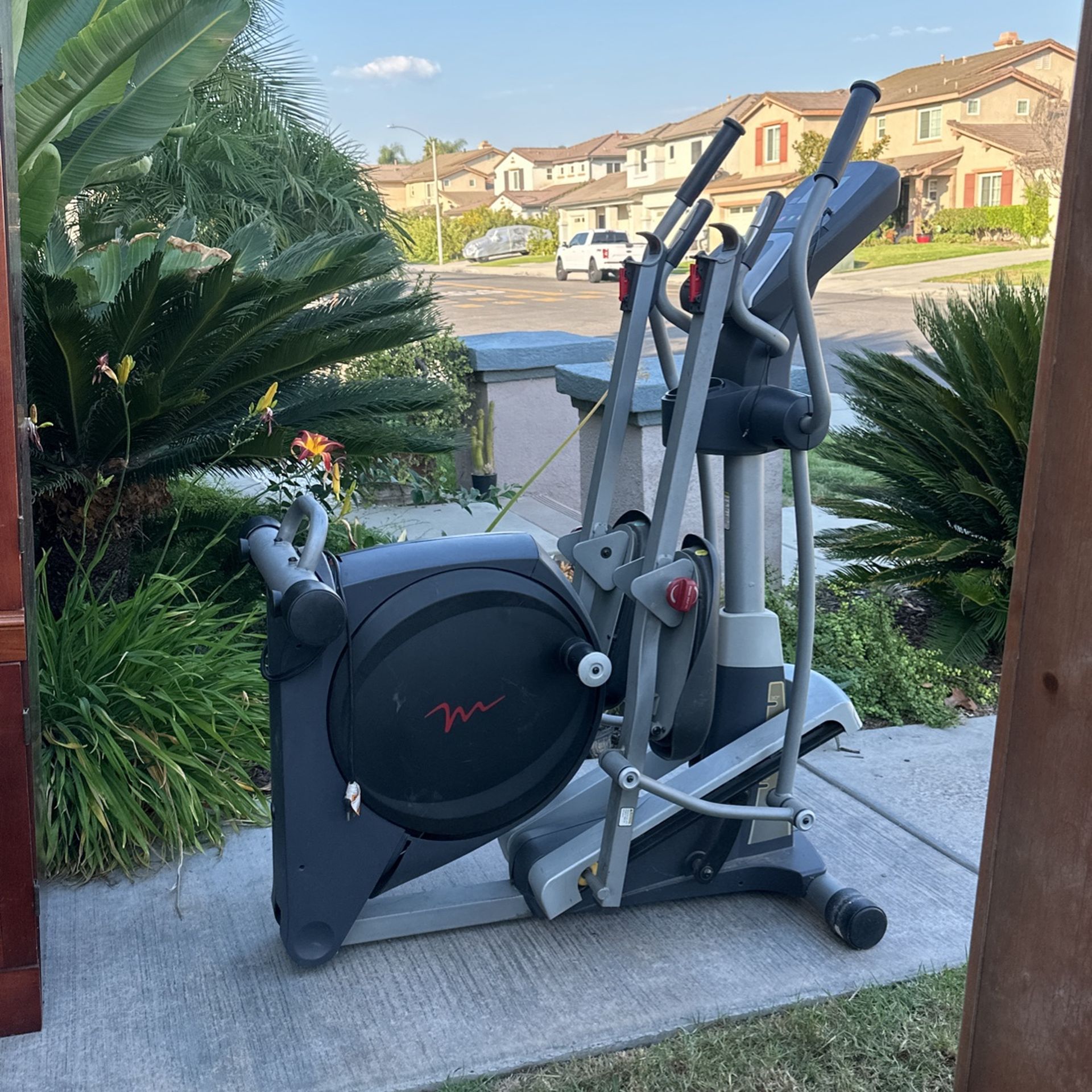 Elliptical for Sale in Corona, CA - OfferUp