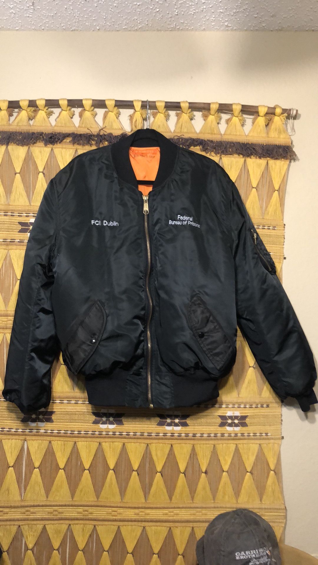 Large federal prison puffer jacket black orange heavyweight quality FCI ...