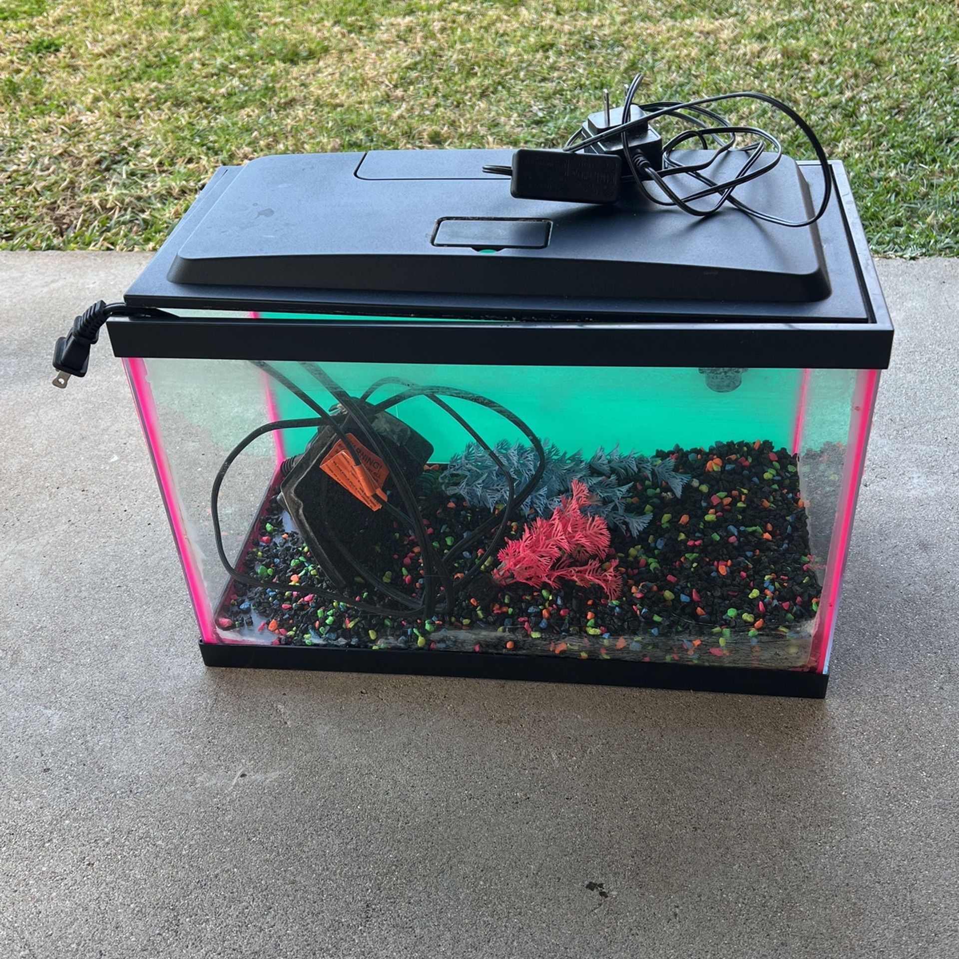 Free Fish Tank for Sale in Glendora, CA - OfferUp