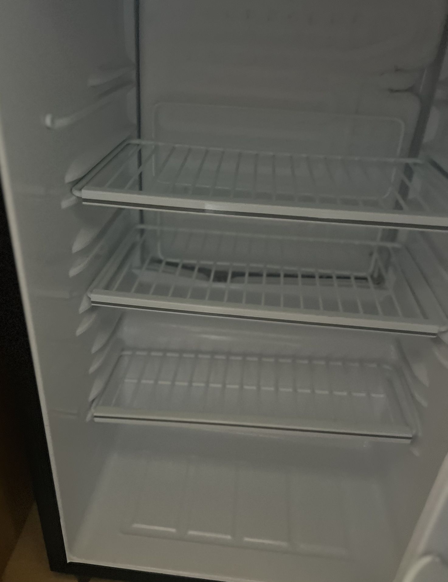 Danny 2.6 Cubic Foot Refrigerator for Sale in Austin, TX - OfferUp