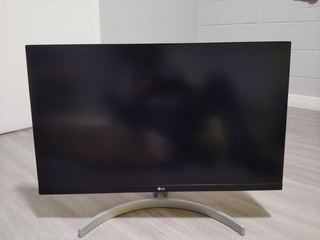 LG 27" Computer Monitor for Sale in Las Vegas, NV - OfferUp