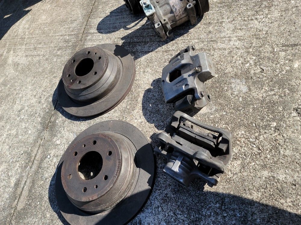 Gm Chevy Rear Brakes Calipers And Rotors for Sale in Dunnellon, FL ...