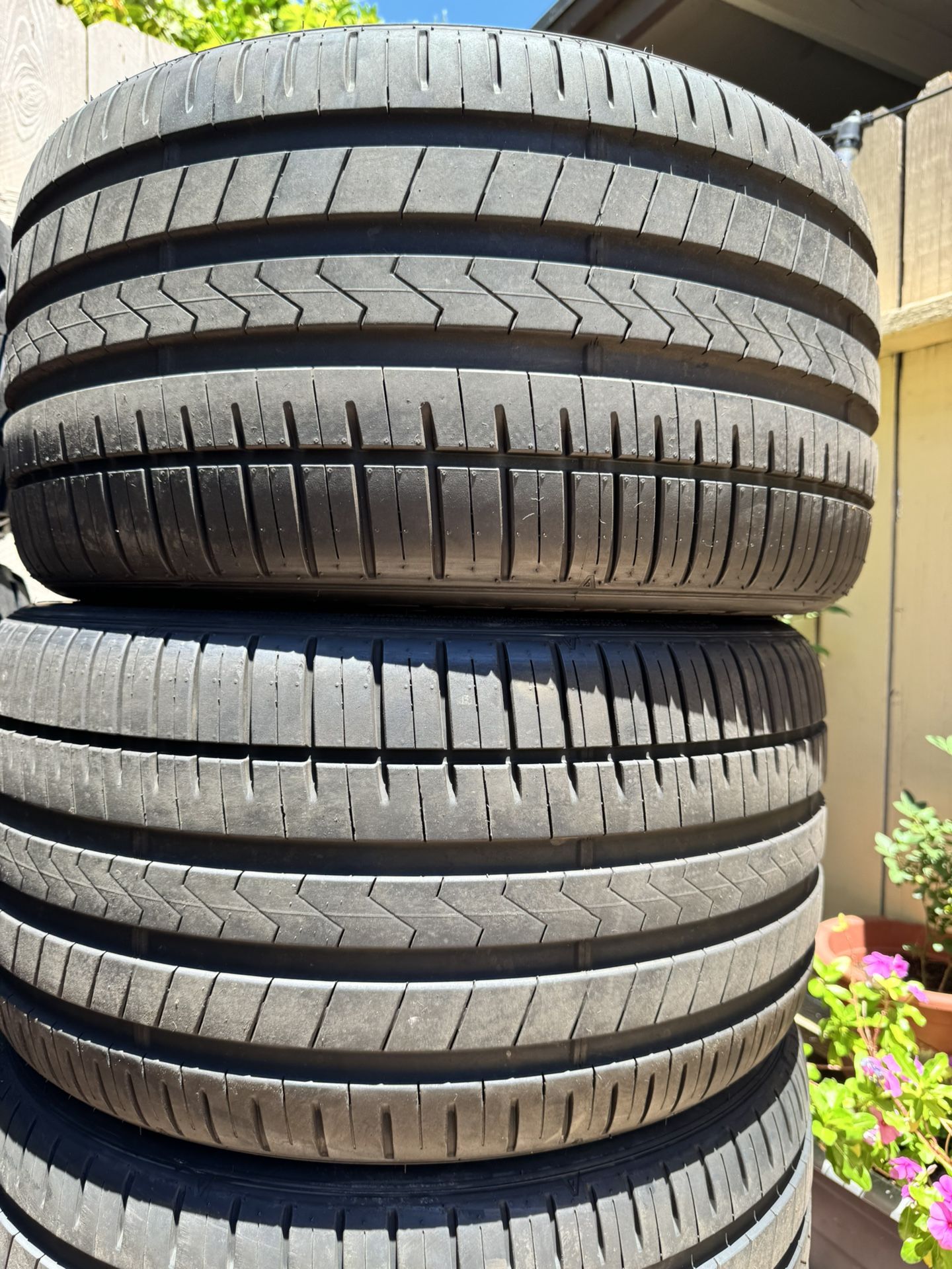 A pair of (2) Like New Falken Azenis FR510 Performance Tires 285/35/18 ...