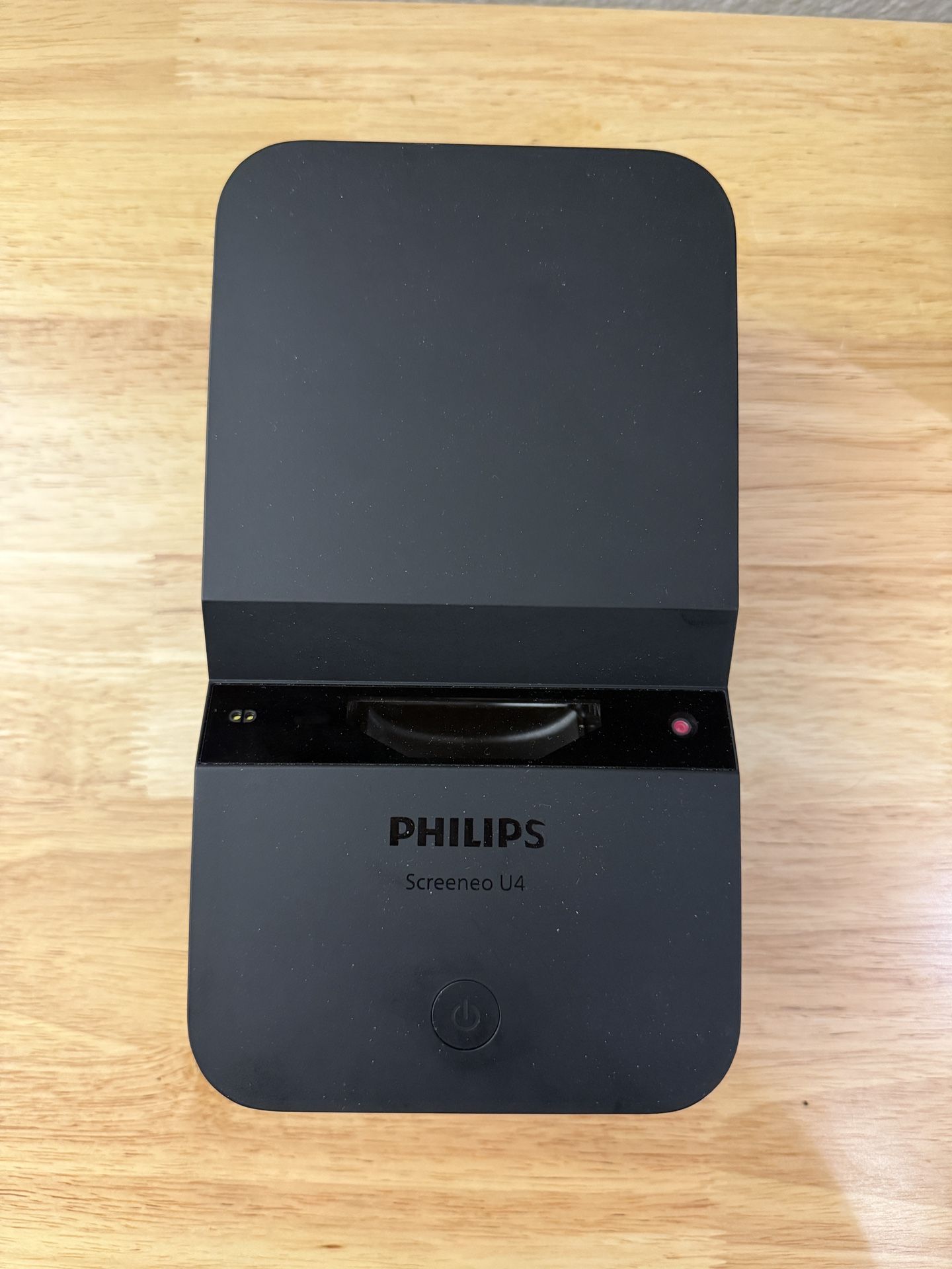 Philips Screeneo U4 Ultra-Short-Throw Projector – Like New for Sale in ...