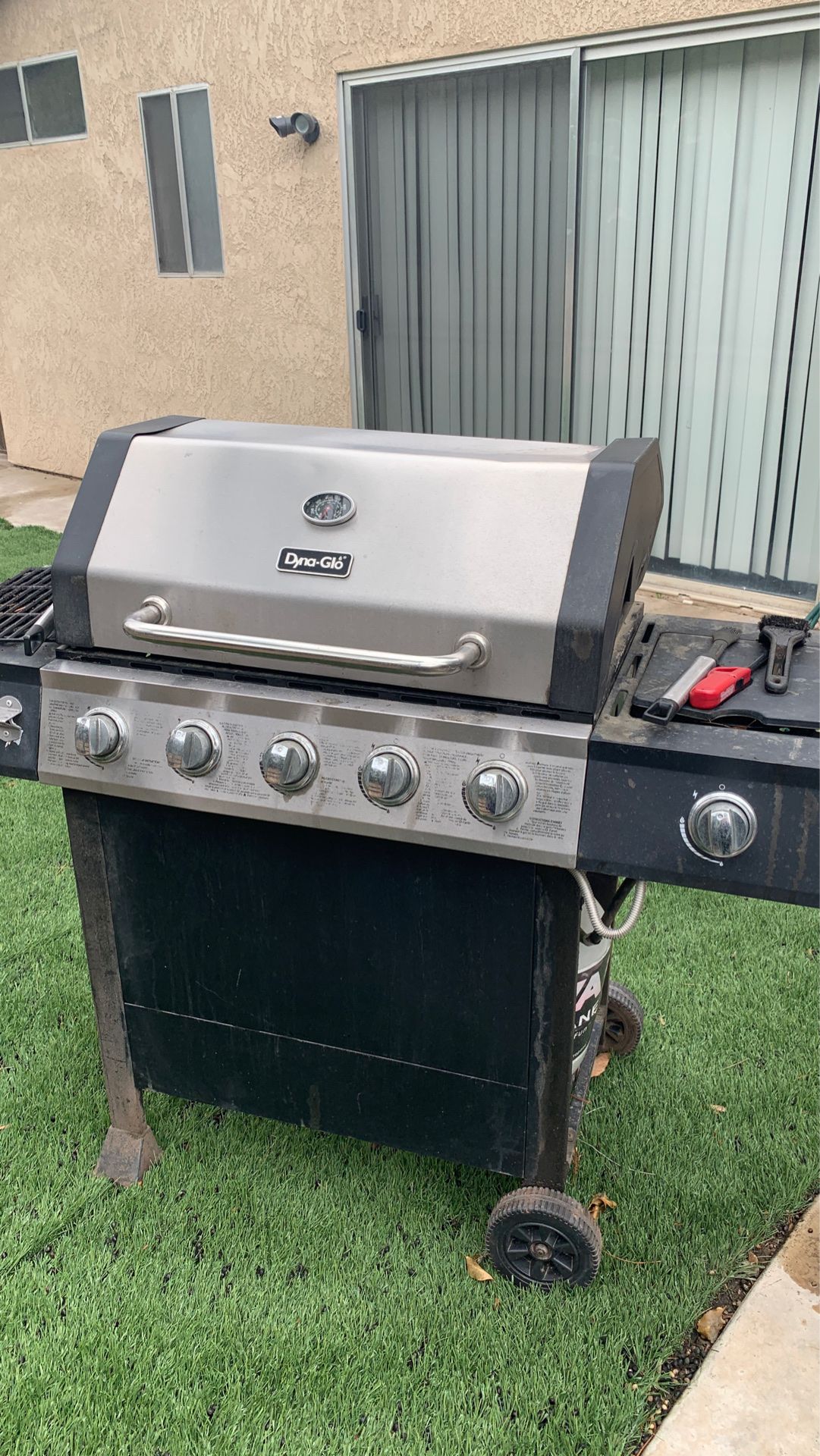 Dyno Glo Barbecue Grill for Sale in Corona, CA - OfferUp