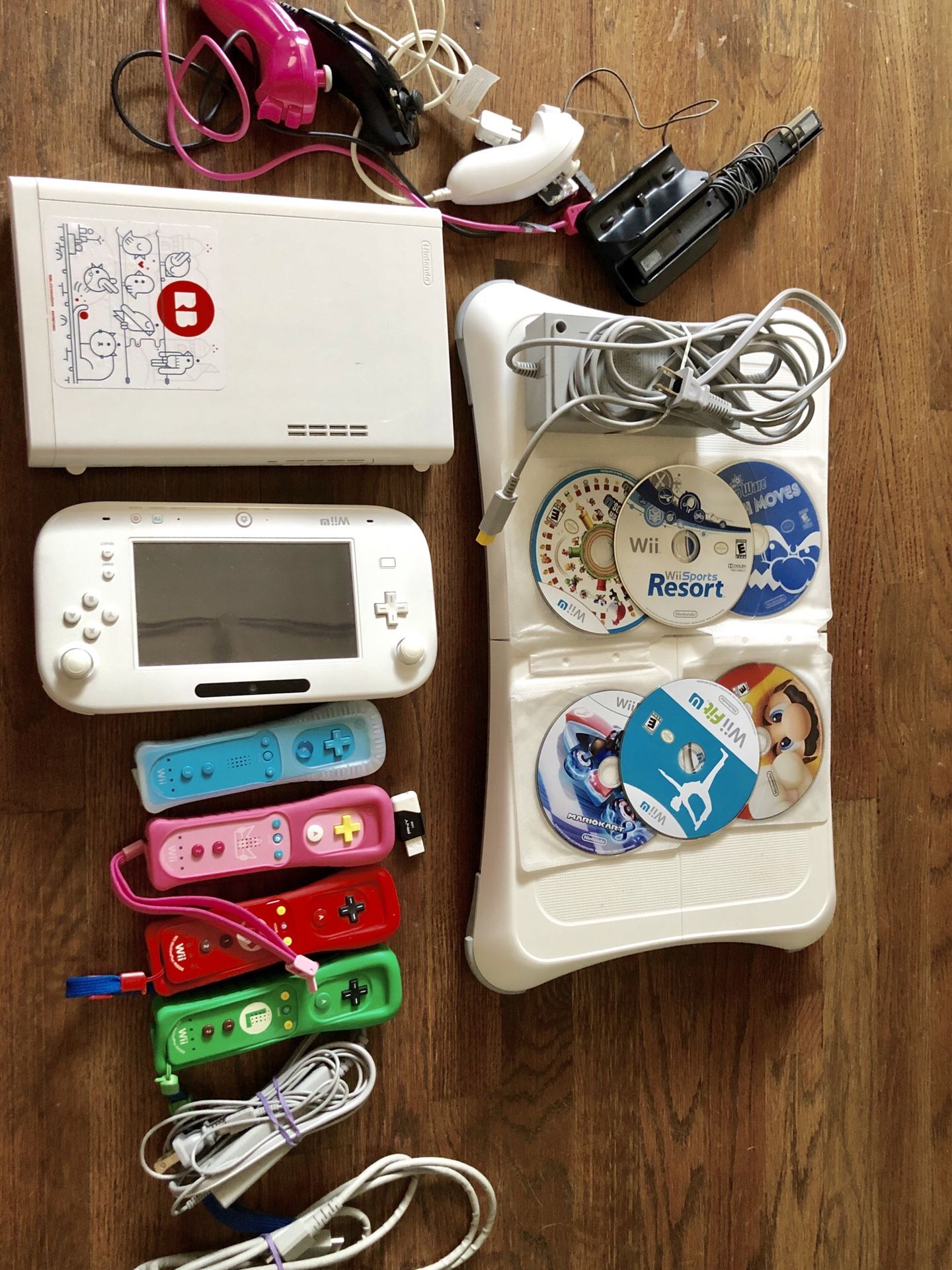Ultimate Wii U Bundle(4 remotes, Nintendo games) for Sale in Jersey ...