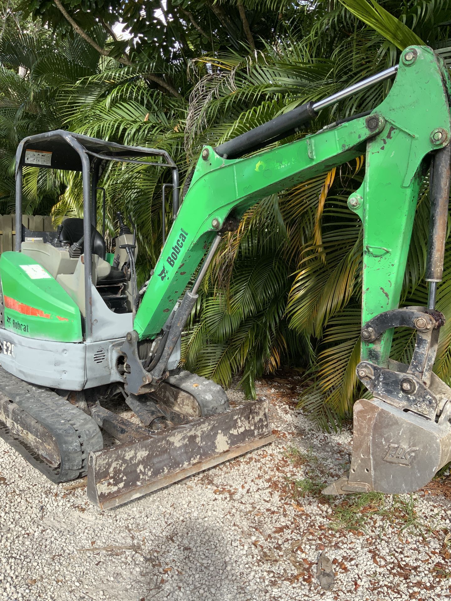 2015 Bobcat E26GM Mini Excavator 6000 Lbs Zero Turn for Sale in Miami ...