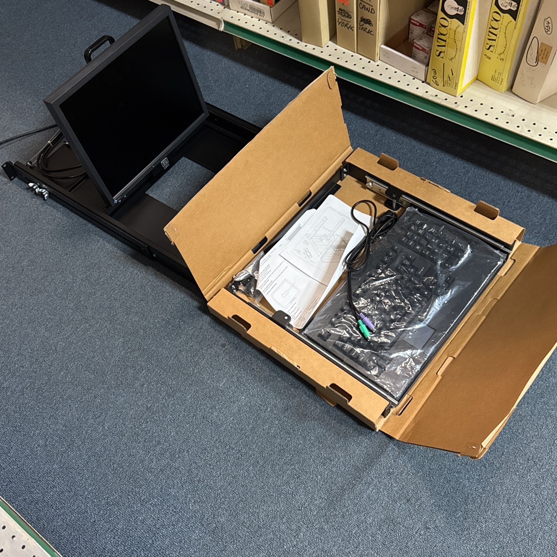 CHATSWORTH KVM MONITOR SERVER TRAY! for Sale in San Jose, CA - OfferUp