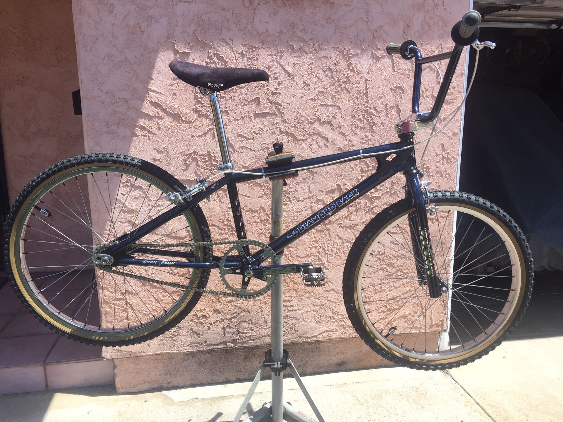 Spin Doctor bicycle repair stand for Sale in San Diego, CA - OfferUp