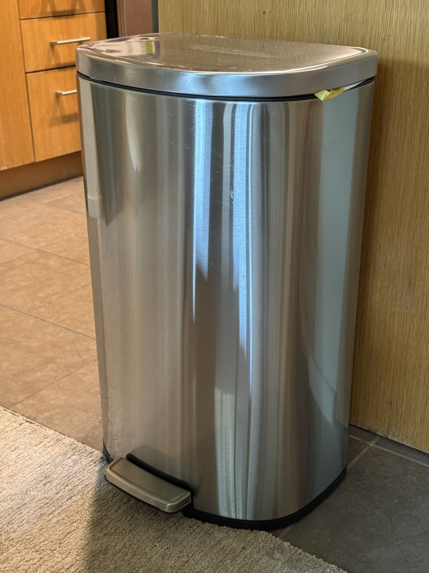 Soft Close Trash Can for Sale in Seattle, WA - OfferUp