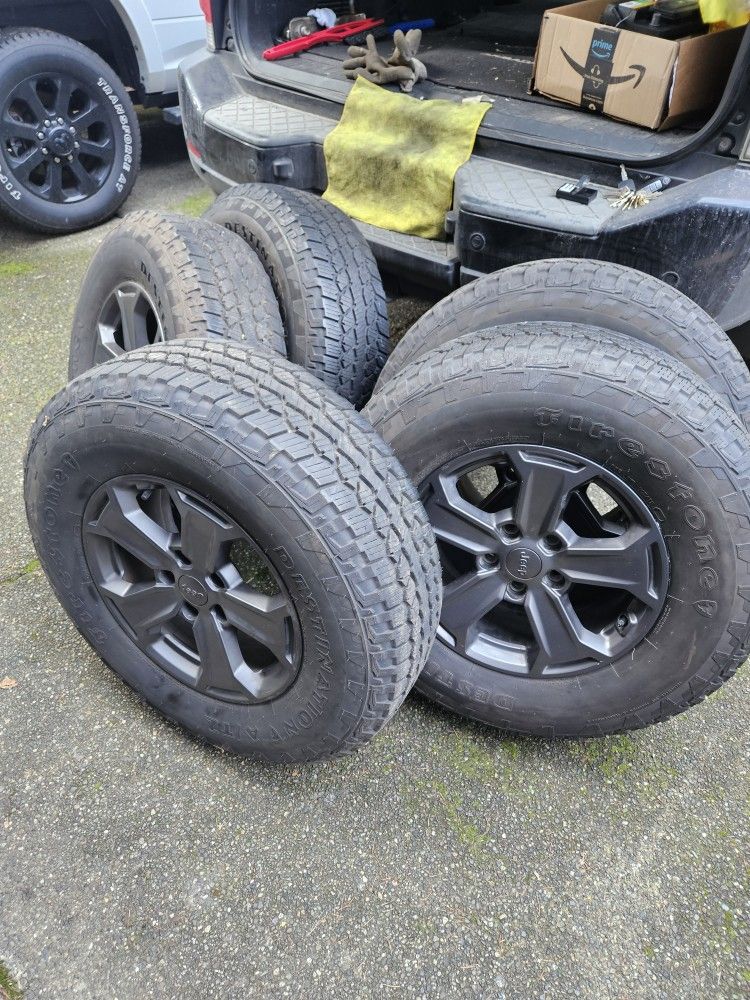 Jeep Wrangler Tires Wheels Rims (5) 255/75R17 Rubicon Recon for Sale in Puyallup, WA - OfferUp