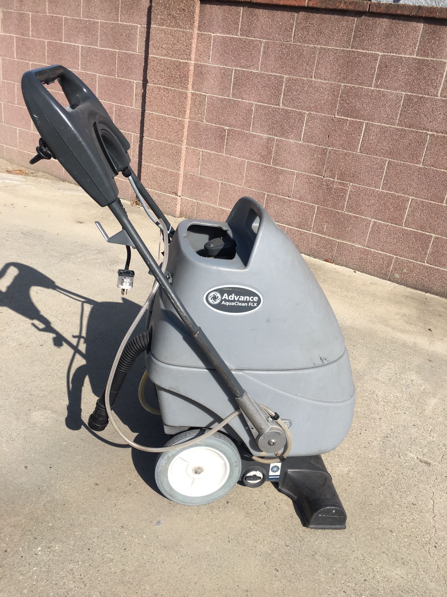 Commercial Carpet Cleaner for Sale in South Gate, CA - OfferUp