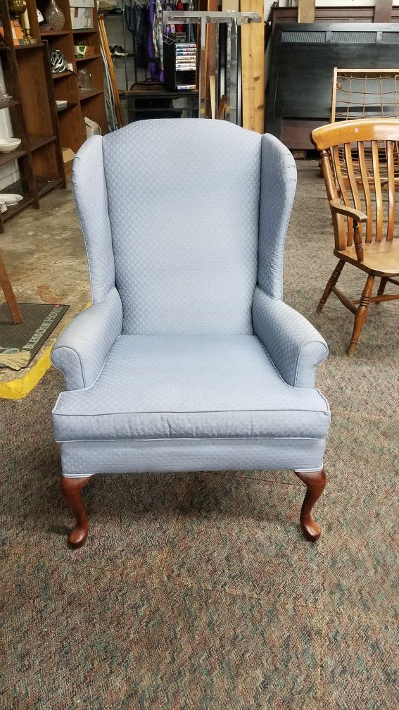 Broyhill blue wing back chair for Sale in Indianapolis, IN - OfferUp
