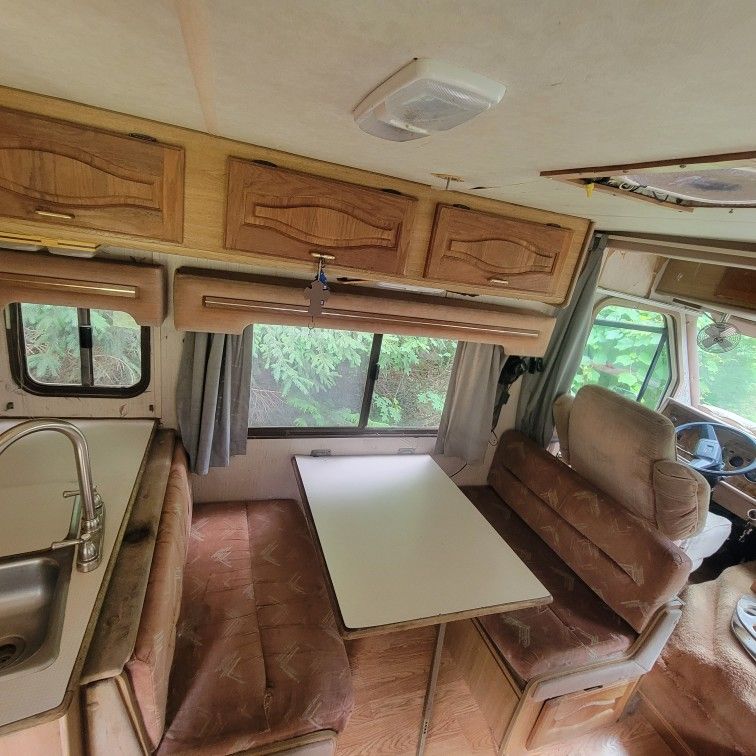 1987 Chevy Coachmen Classic P30 for Sale in Northport, NY - OfferUp