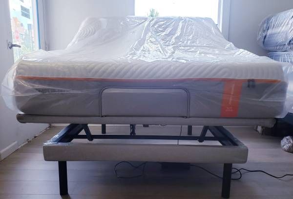 Queen TEMPUR-PEDIC Ergo Plus-Grey Adjustable Bed for Sale in Renton, WA ...