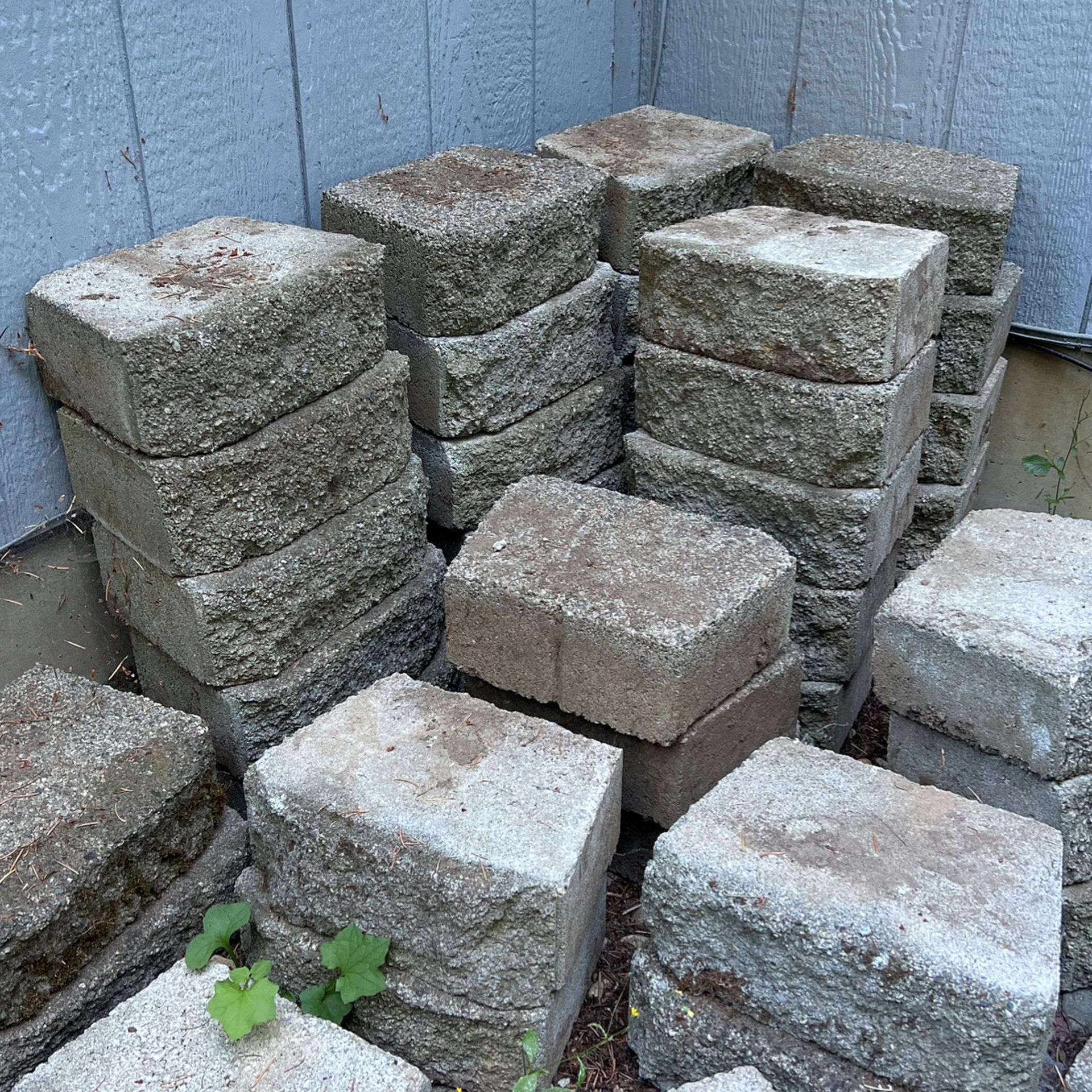 Landscape Bricks for Sale in Olympia, WA - OfferUp