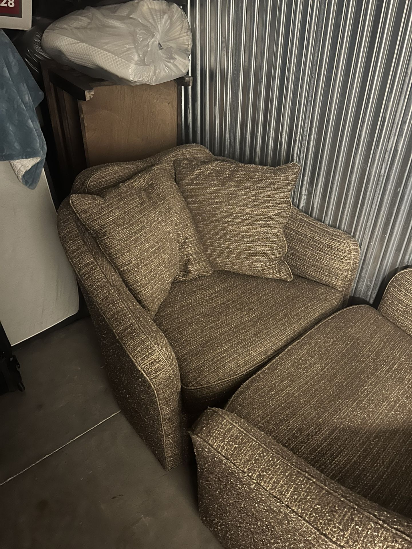 Oversized Livingroom Chairs for Sale in Phoenix, AZ - OfferUp